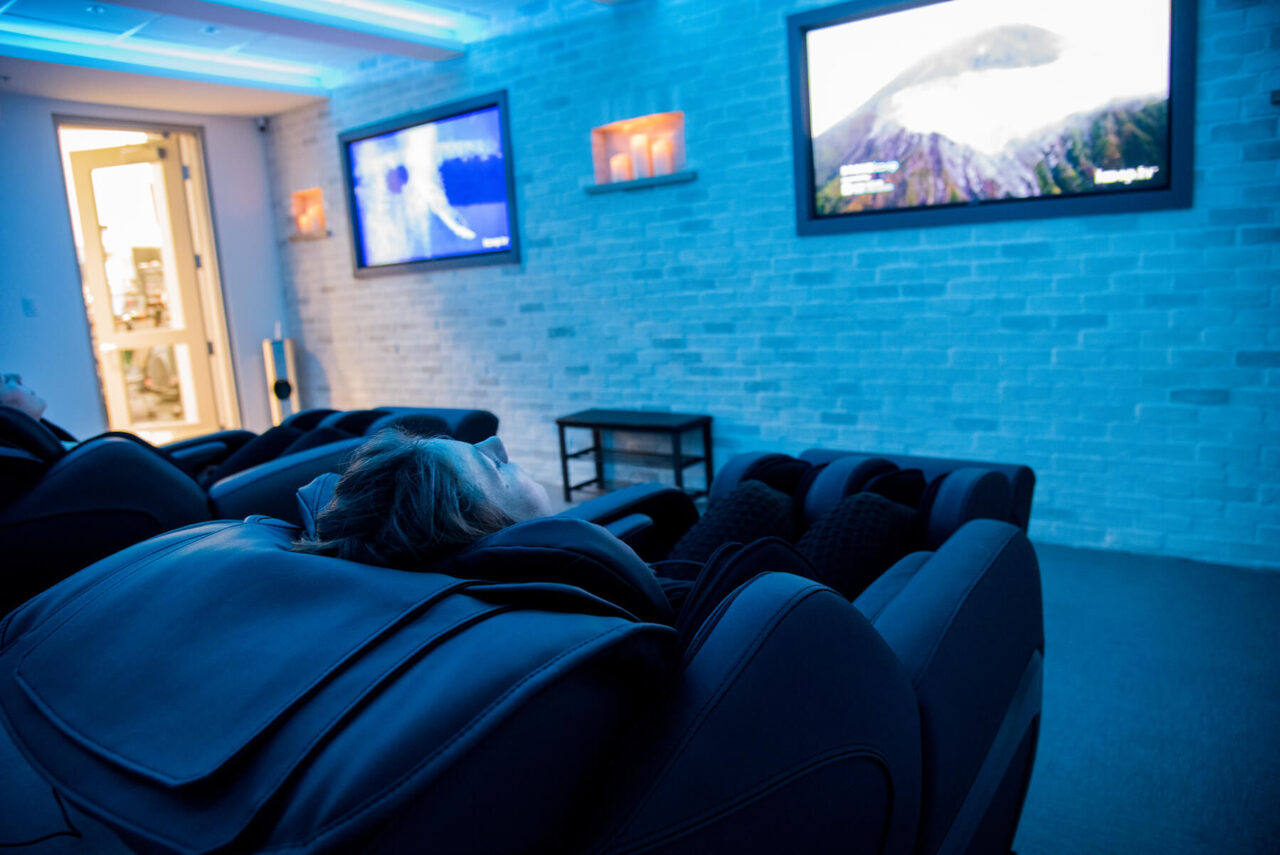 Recovery Lounge - Physiq Fitness